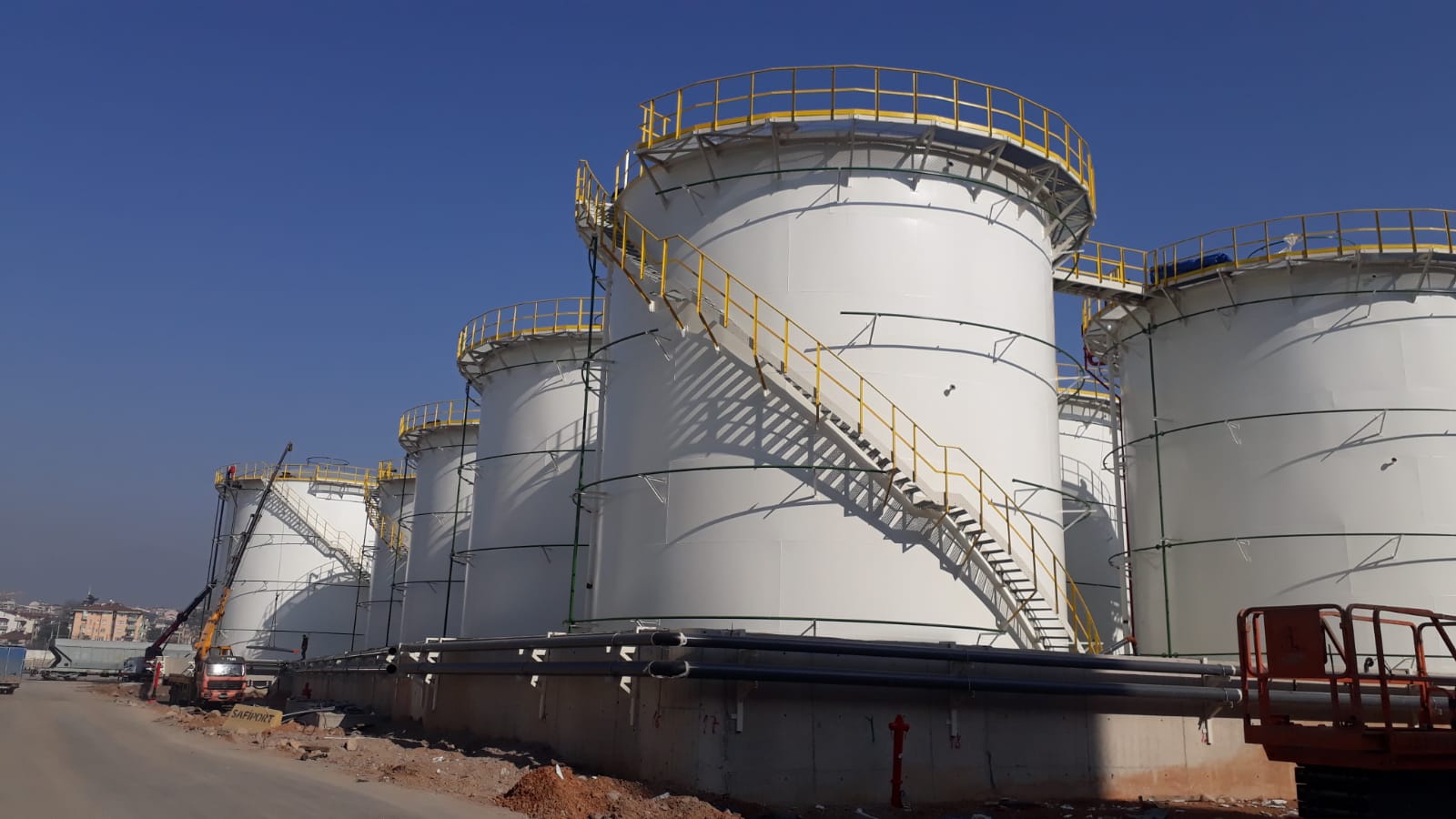 Home | Max Midstream Netherlands BV
